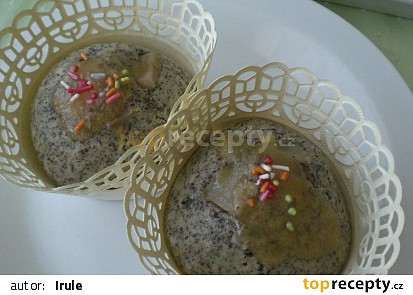 Makové muffiny se švestkami recept - TopRecepty.cz